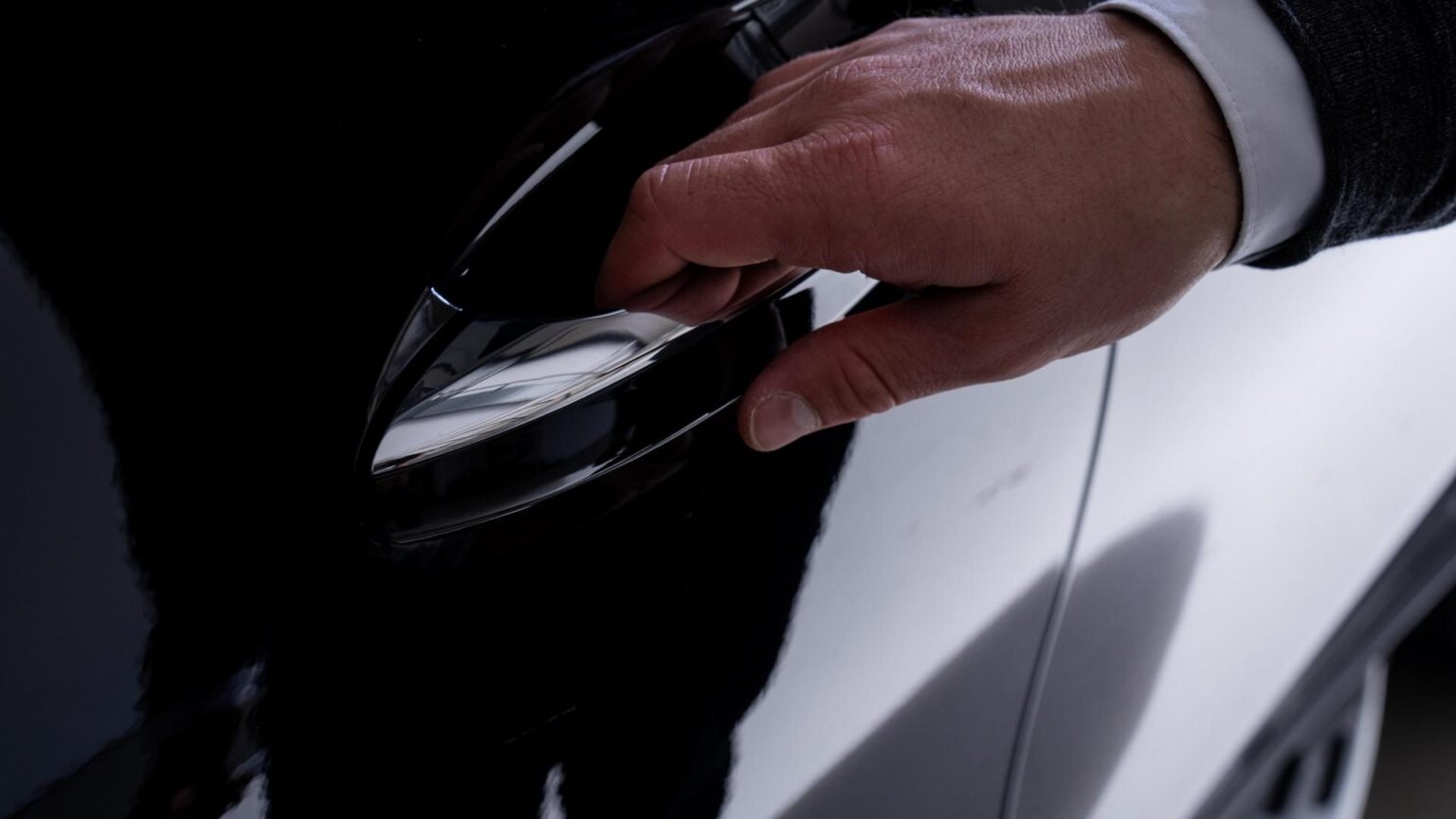 Passive vs. Active Alarms: Which System Is Right for You? - Street Smart